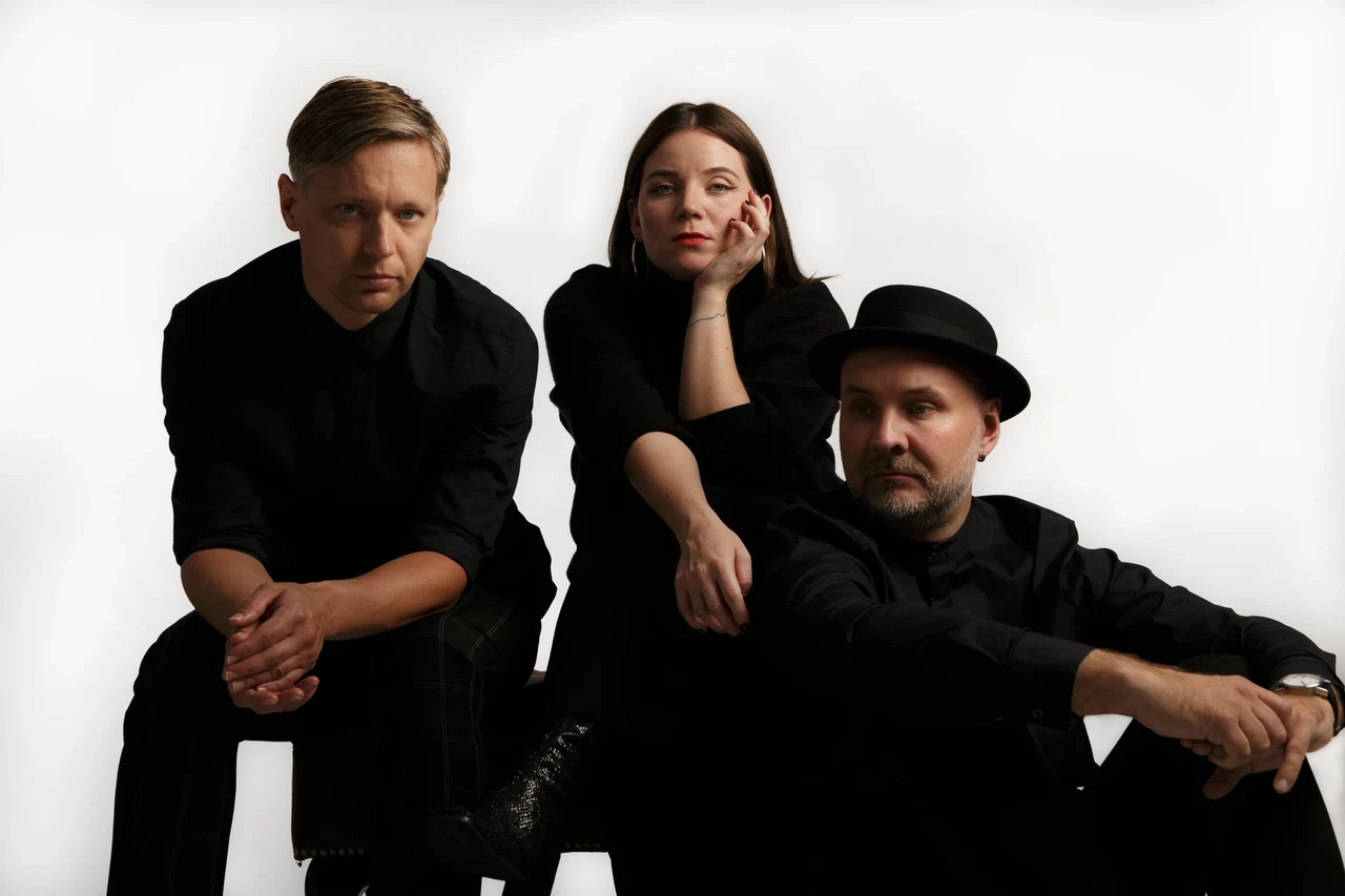 Official Webpage – Sibyl Vane